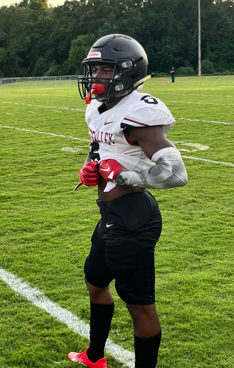 Mounties Start Season With Road Win – The RED & BLACK