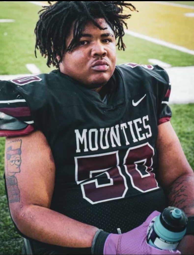 Senior Spotlight: Rashad Morris – The RED & BLACK